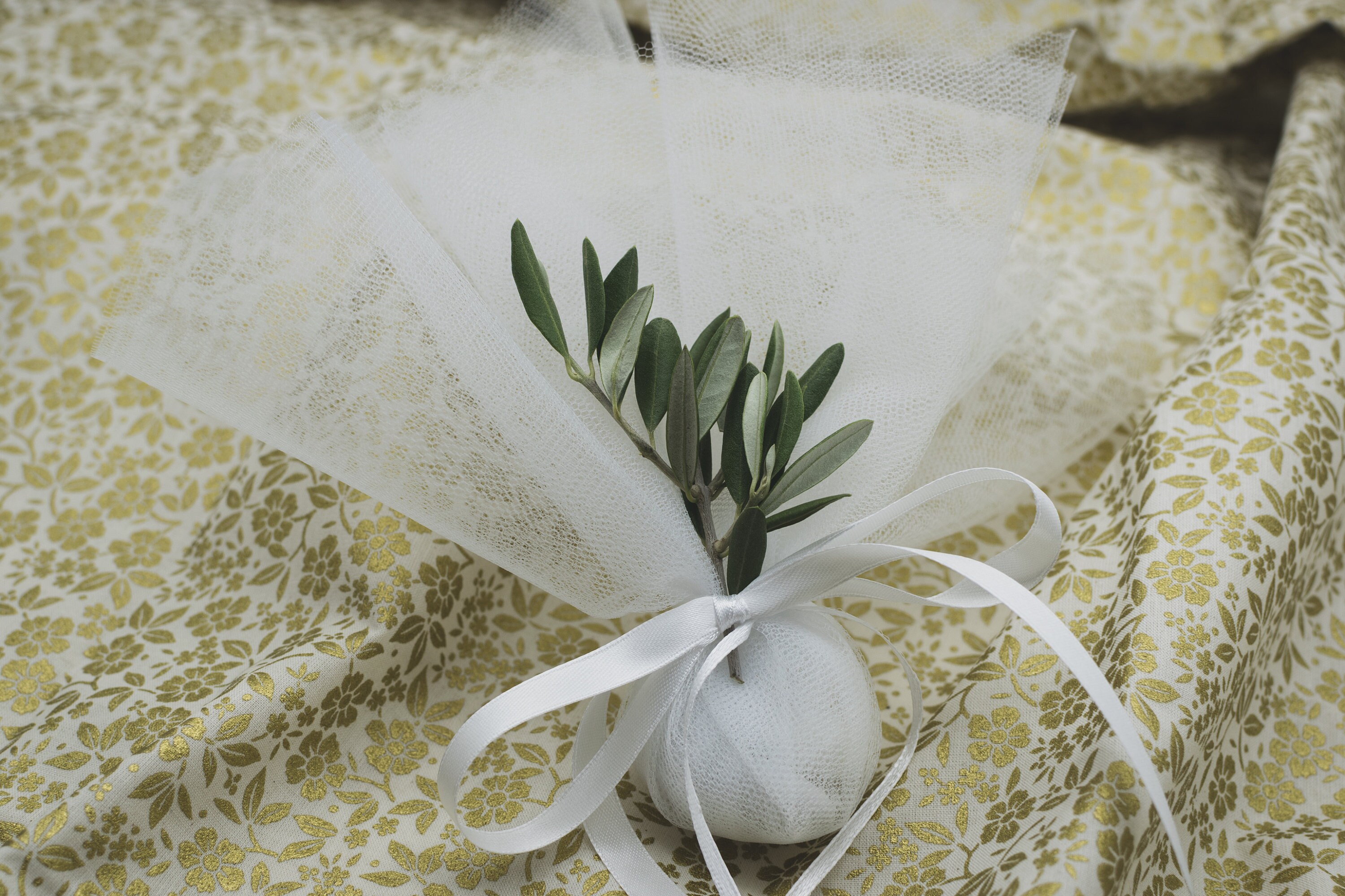 OLIVE WEDDING FAVORS Tulle Bomboniere, Olive Branch Favors, Edible ...