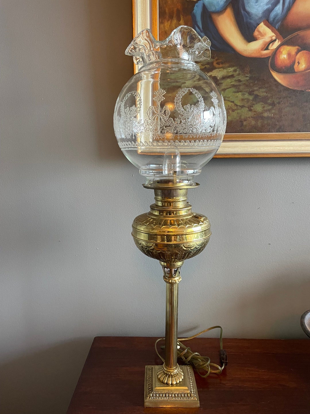 Lovely Quality Antique Victorian Brass Oil Lamp With Beatifully Etched ...