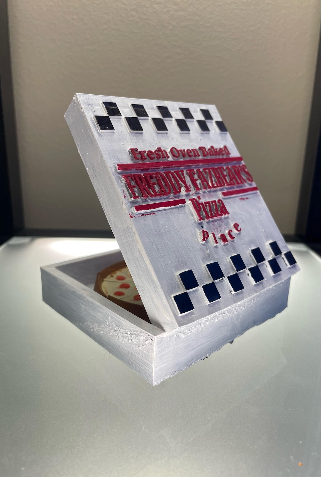 Five Nights at Freddys, Freddy Fazbear Resin Pizza Box Model With ...