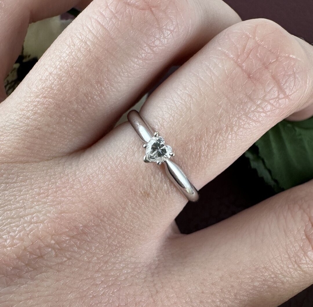 14K White Gold Heart Diamond Solitaire Ring - Etsy
