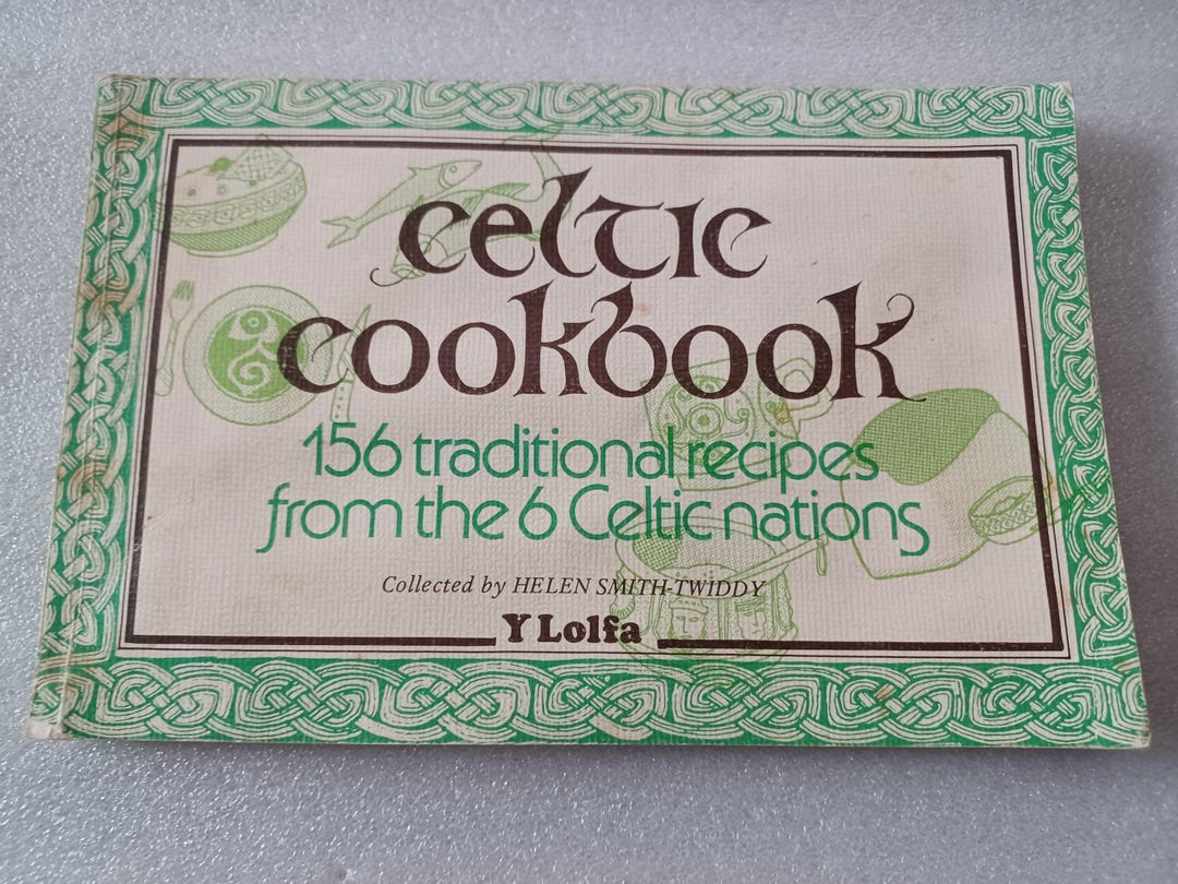 Celtic Cookbook 1985 PB Revision, Ed. Helen Smoth-twiddy for Y Lolfa ...