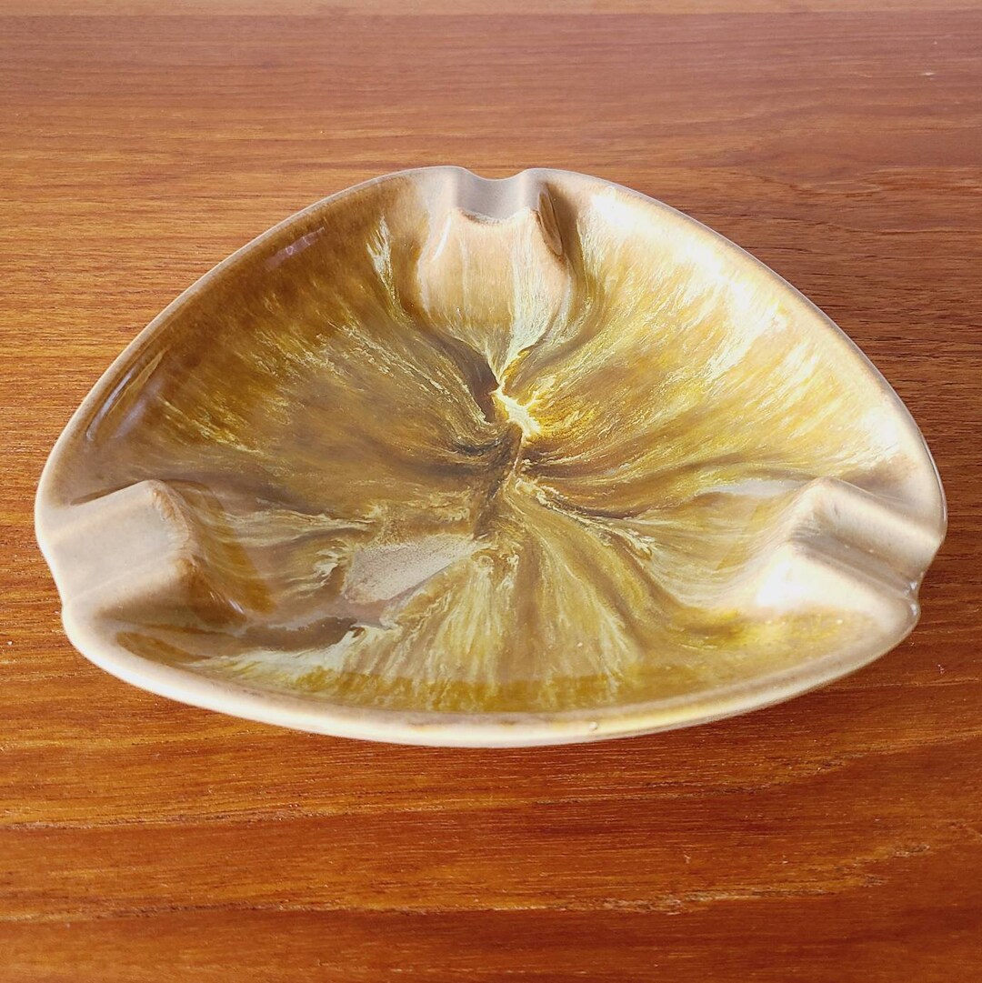Vintage Beige MCM Triangular Ashtray | Smoking Accessories | Atomic ...