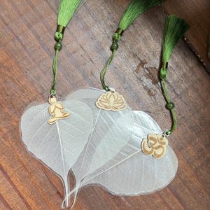 Bodhi Leaf Bookmark: Wooden Buddha, Lotus, or Om Charm - Etsy