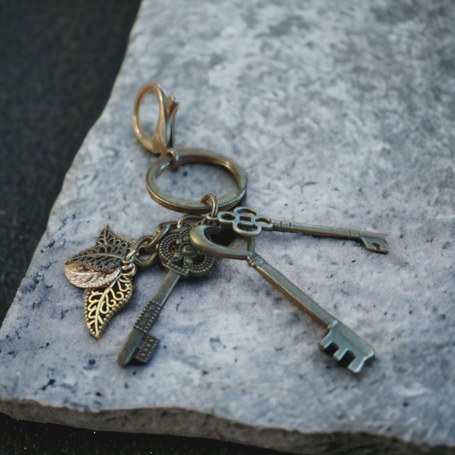 Antique Bronze Colored Keychain With Old Keys and Leaf Charms - Etsy