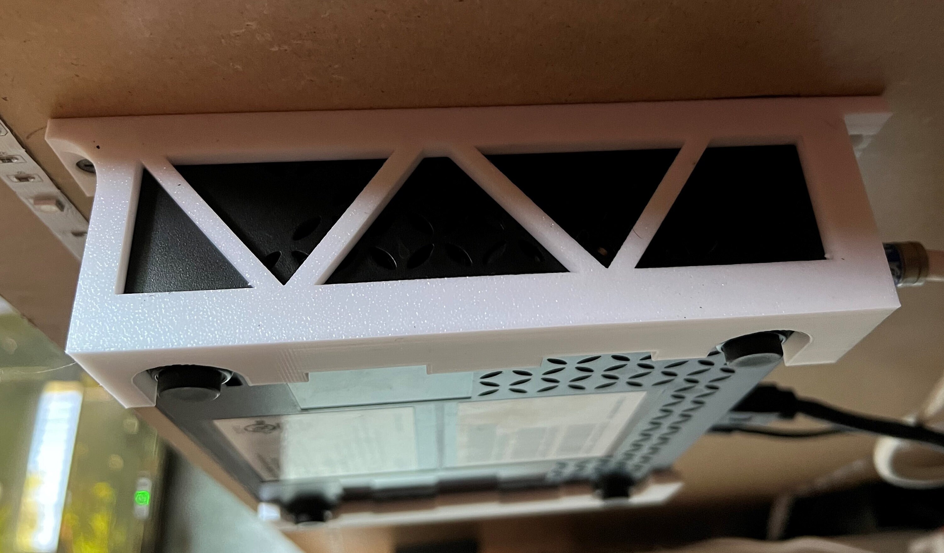 Spectrum101-h Cable Box Desk Mount - Etsy