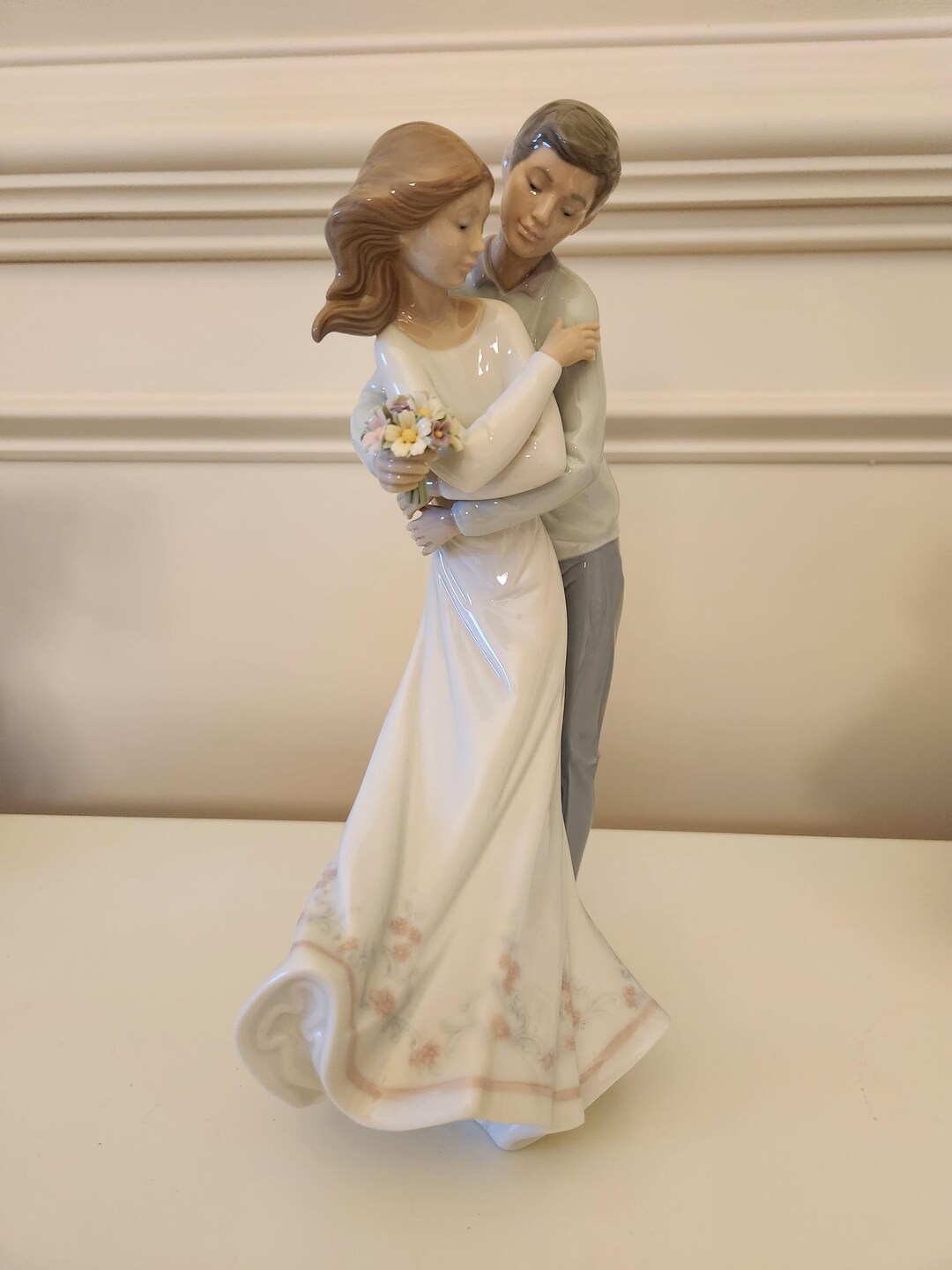 Lladro Love's Embrace Lladro 6704 Lady and Man Hug With Flowers ... Lladro Love's Embrace Lladro 6704 Lady and Man Hug With Flowers ...
