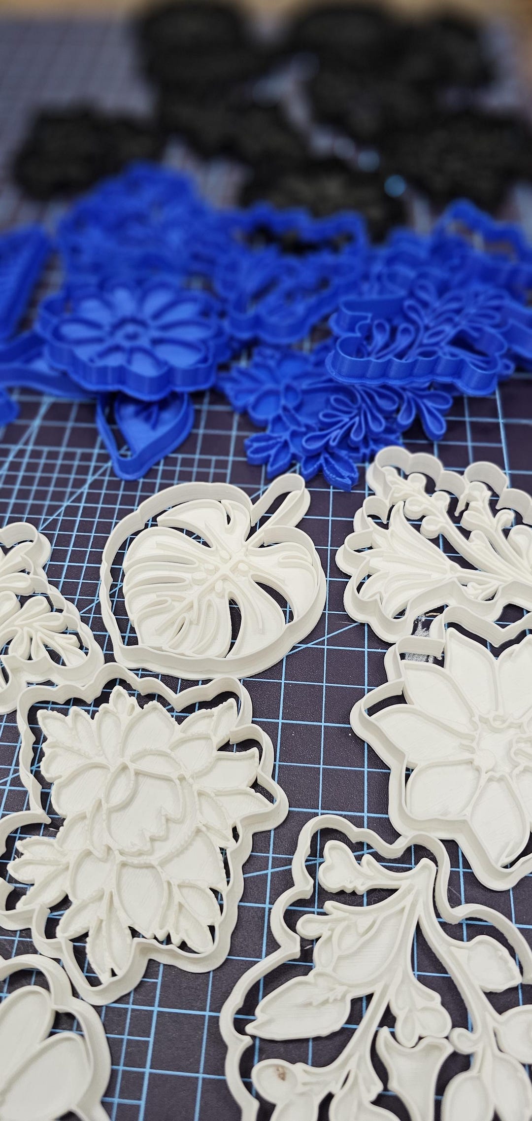 Playdough/clay Cutters (plants), 4 Colors Blue, Red, White and Black ...