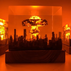 Explosion Bomb Resin Lamp Fallout 4 Nuke Lamp, Atomic Bomb Lamp Diorama ...