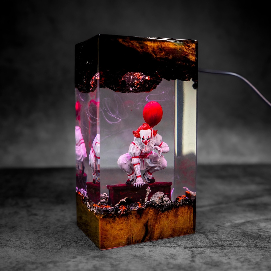 Pennywise Horror Resin Lamp, Spooky Handmade Decor, Pumpkin Epoxy Light ...