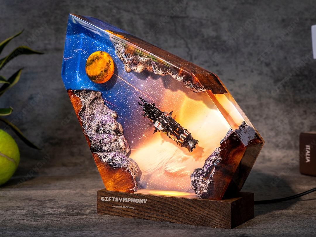 Rocinante Ship Resin Lamp: Sci-fi Space Night Light, Christmas Gift ...