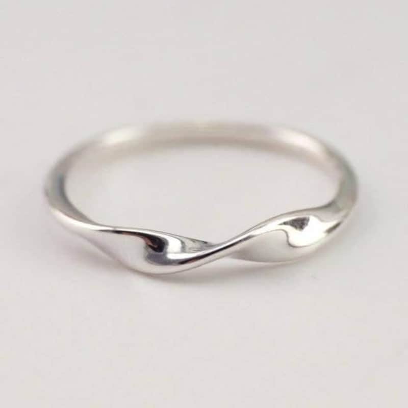Mobius Ring - Etsy