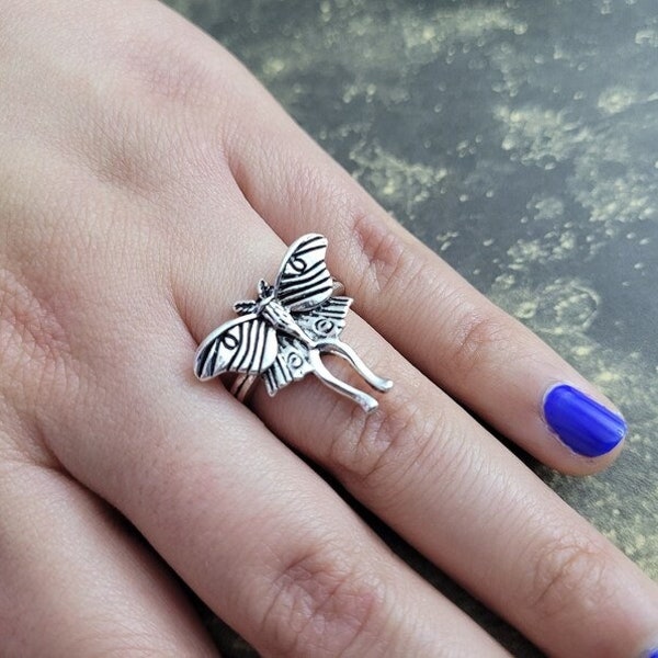 Luna Moth Ring - Etsy