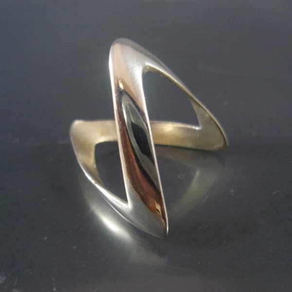 V Shape Ring - Etsy