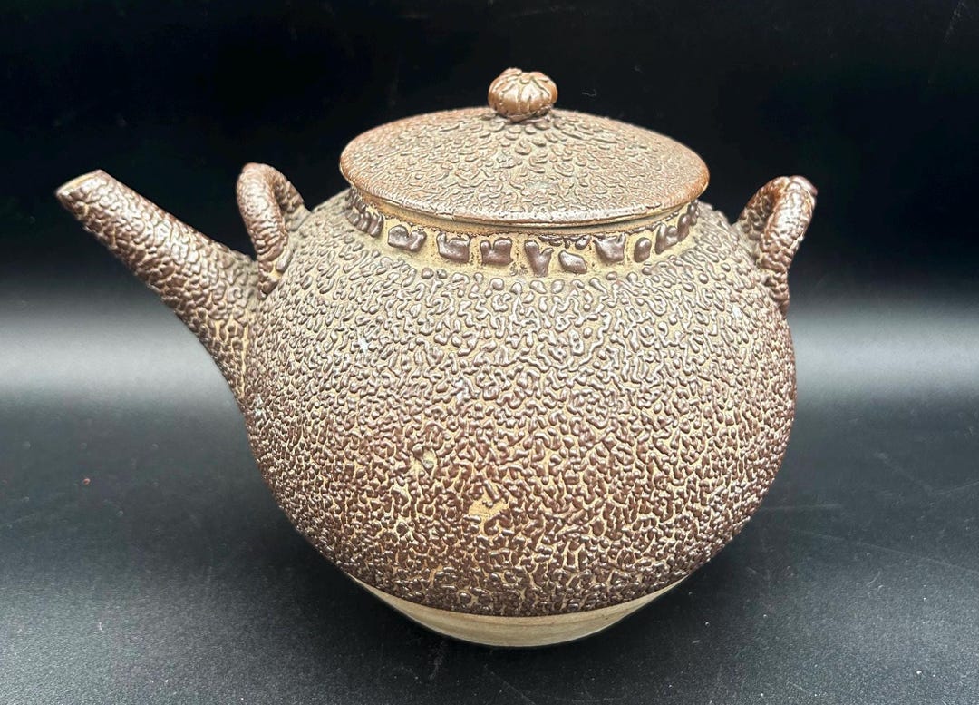 Japanese Jakatsu Wormy Ware Teapot - Etsy