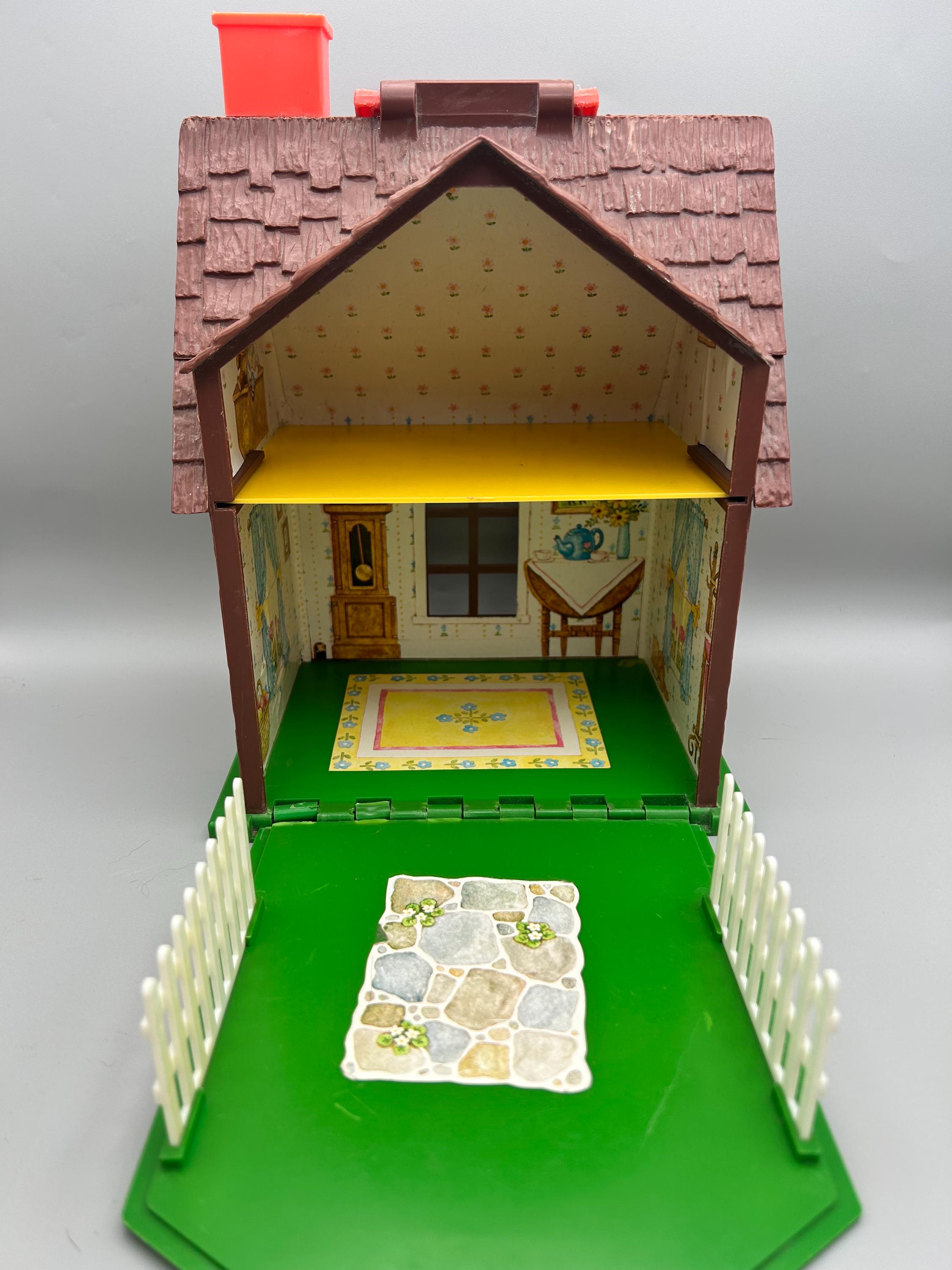 Vintage 1976 Holly Hobbie Playhouse Set - Etsy