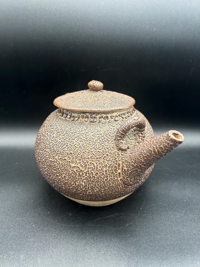Japanese Jakatsu Wormy Ware Teapot - Etsy