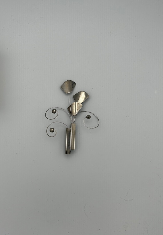 Pin abstract art - Gem