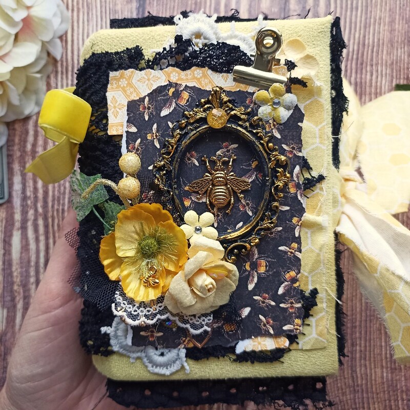 Bee Junk Journal - Etsy