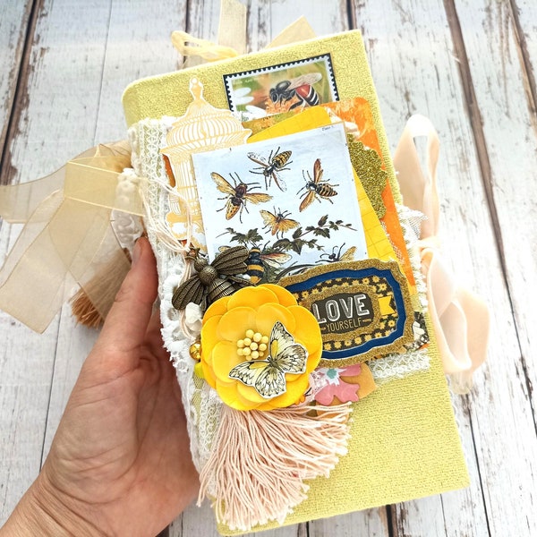 Bee Junk Journal - Etsy