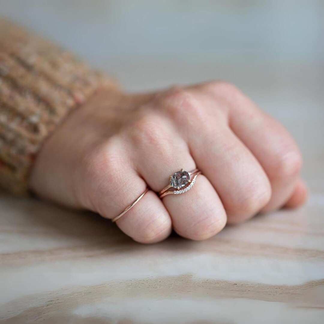 14k Gold Curved Wedding Ring, Solid Gold Royal Curve Ring, Dainty V ...