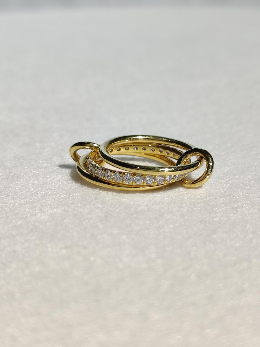 14K Gold Interlocking Diamond Ring, Two Tone Connected Bands - Etsy