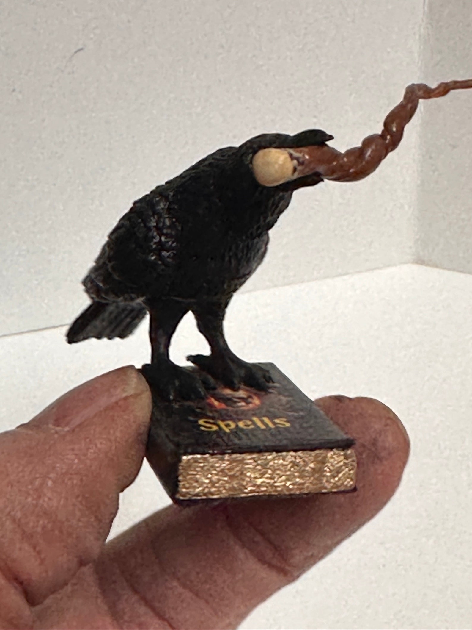 Dollhouse Art Creepy Miniature Raven 1:12 Scale Halloween Decorations ...