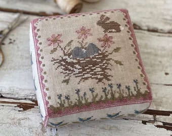 Bees & Birds Sewing Roll, Biscornu and Fob by Stacy Nash Designs - Counted Cross Stitch Pattern ...