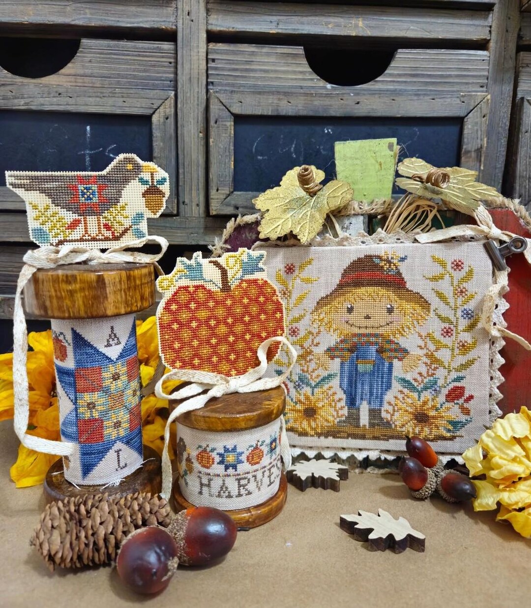 Scarecrow Spool Set by Quaint Rose Needlearts - Counted Cross Stitch ...