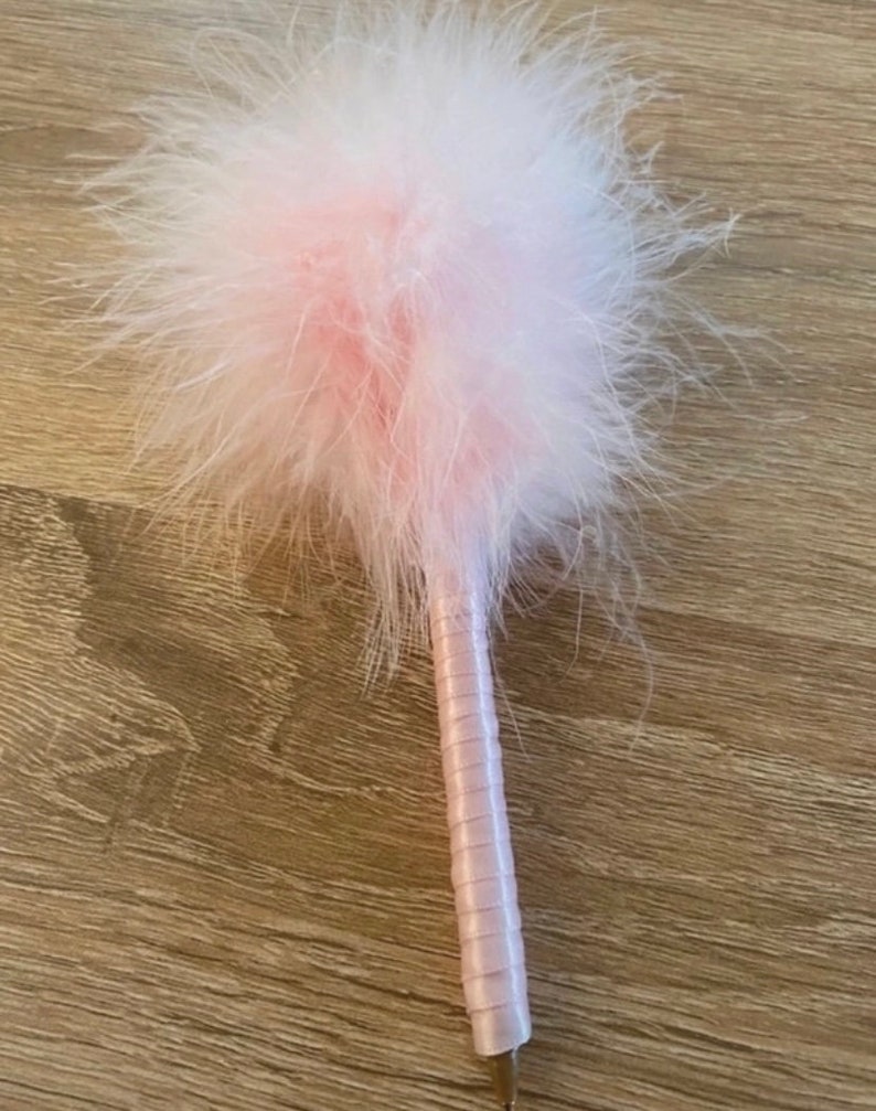 Write Like a 90s Icon With the Classic Pink Clueless Fluffy Pom-pom Pen ...