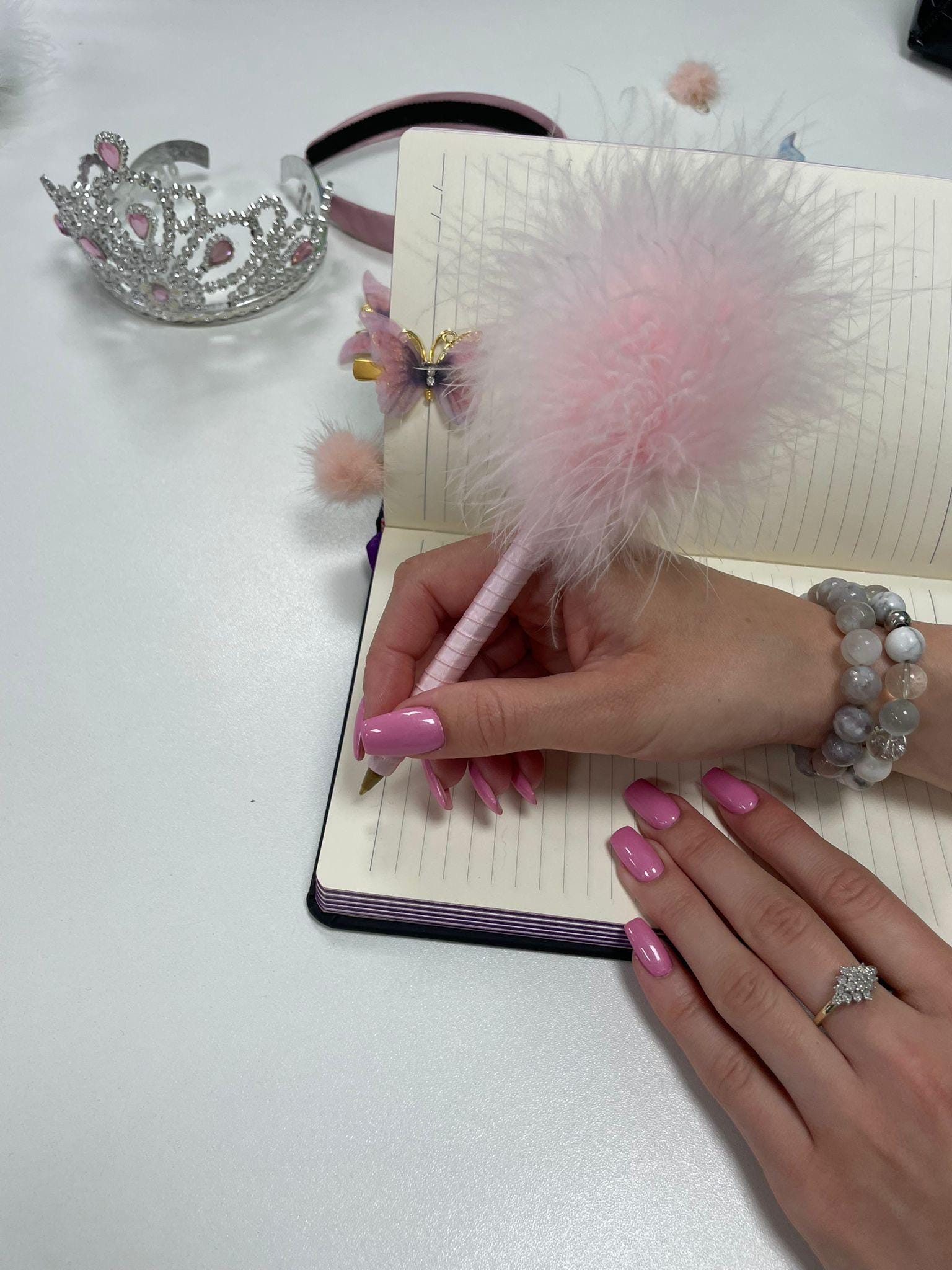 Write Like a 90’s Icon With the Classic Clueless-inspired Fluffy Pom ...