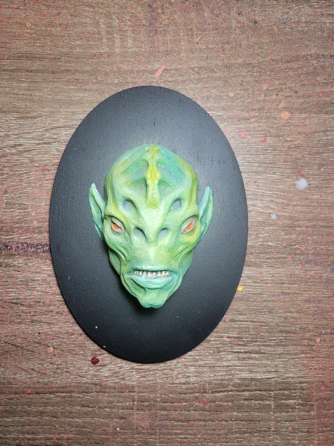 Alien Miniature Wall Display - Etsy