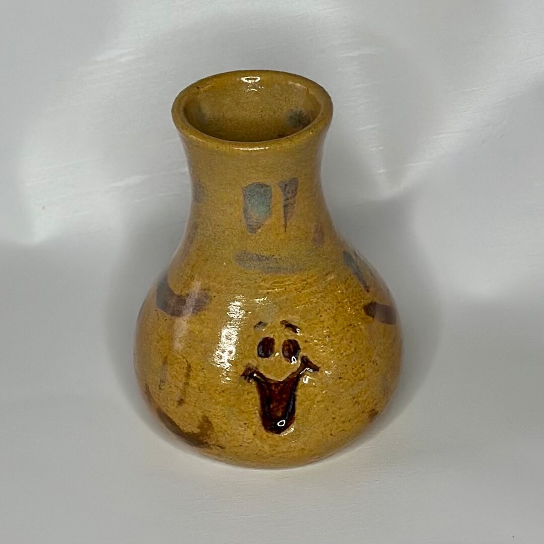 Handmade Ceramic Vase — Smiley Vace - Etsy