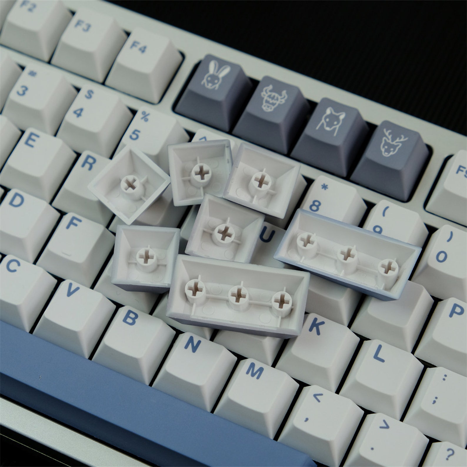 GMK Arctic Keycaps | Cherry Profile Keycaps Set | PBT Material ...