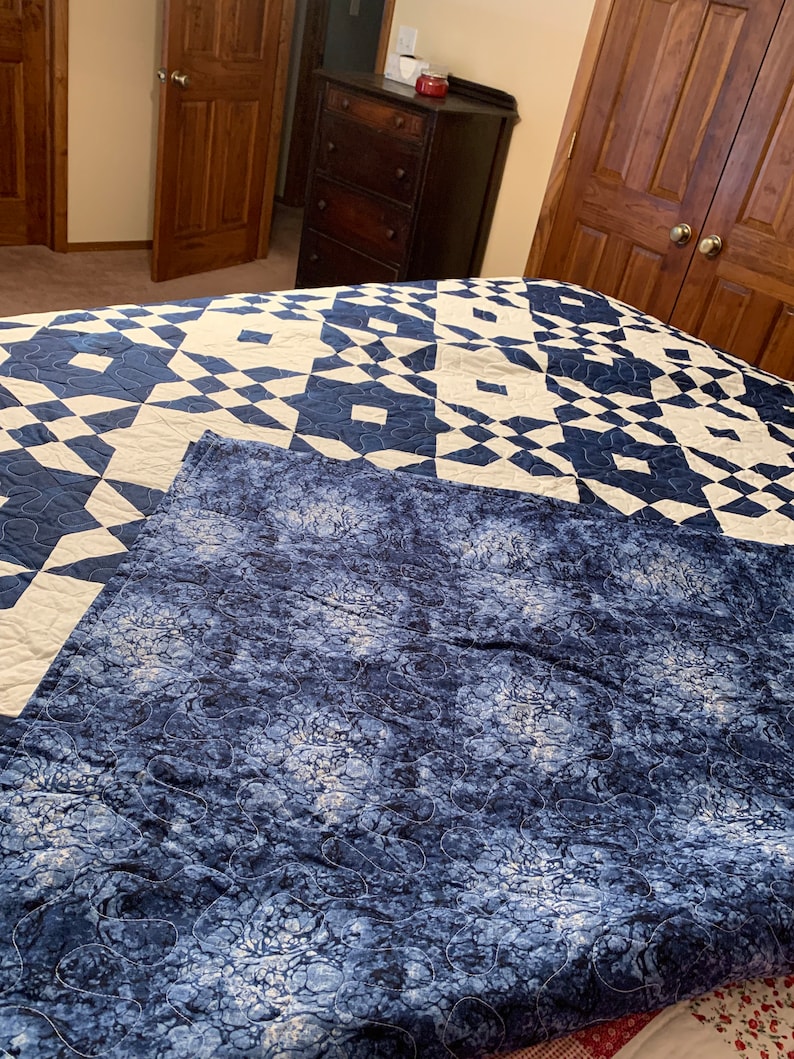 This Blue and White Charming Quilt. Crisp, Calm, and Captivating ...