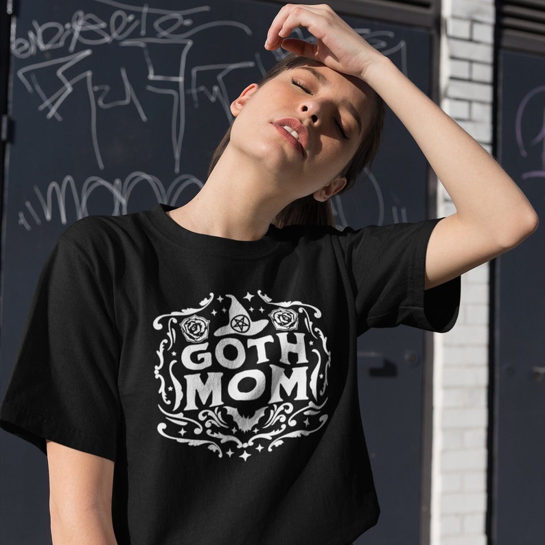 Goth Mom Shirt, Goth Mum T-shirt, Goth Mama Shirt, Gift for Goth Mom ...