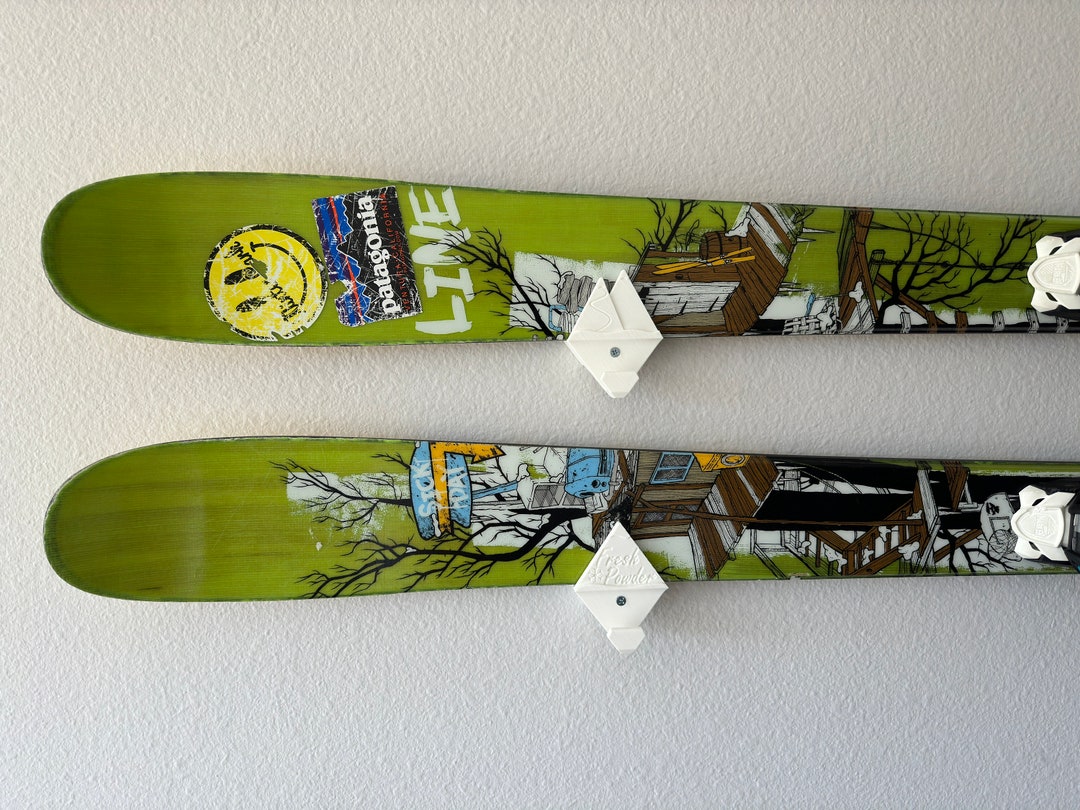 Skis Wall Mount With Hooks, Après Ski Wall Rack, Snow Ski Wall Mount ...