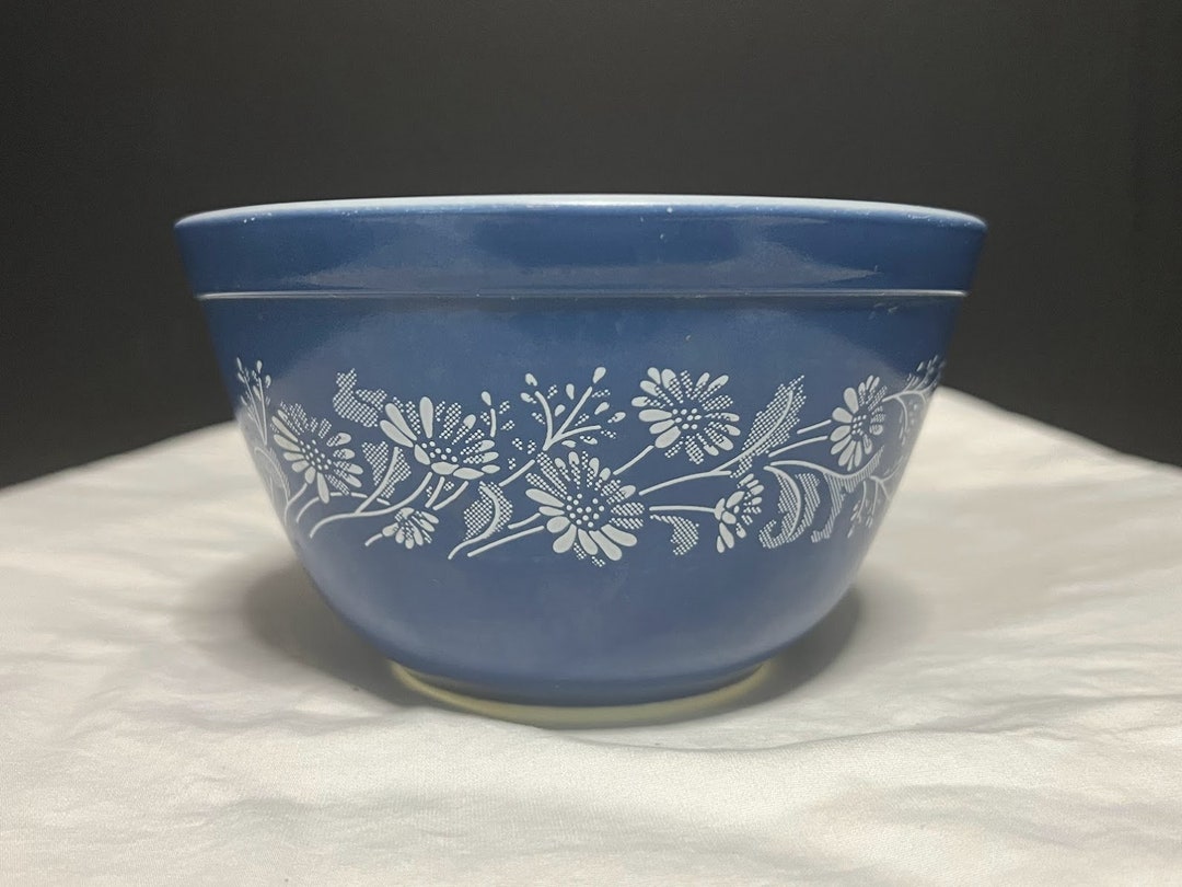 Vintage Pyrex Colonial Mist Mixing Bowl Blue Bowl White - Etsy