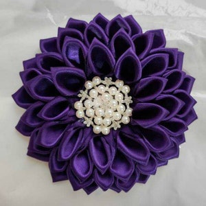 Flower Brooch - Etsy