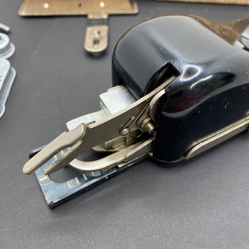 Vintage Greist Products Rotary Buttonholer / Vintage Sewing Machine ...