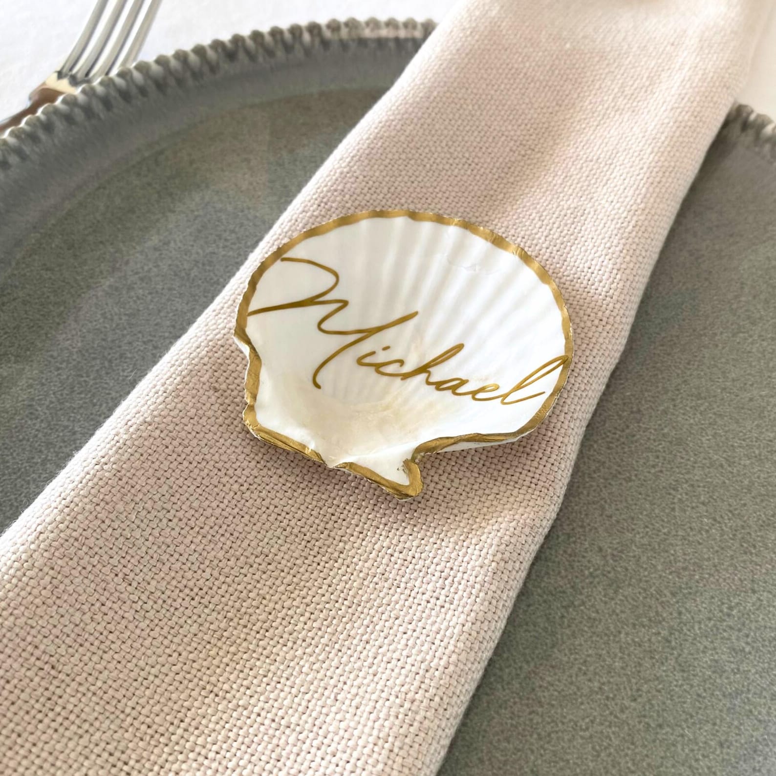 Shell Name Place Card | Gold Rim Shell Name Tag for Wedding ...