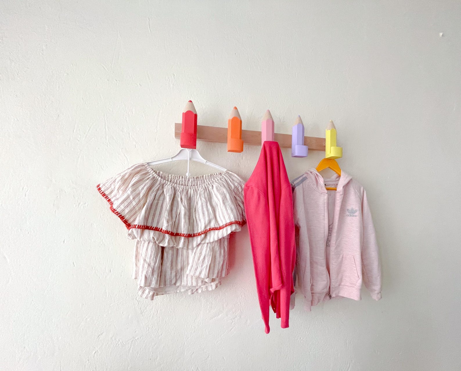 Colorful Wooden Pencil Hook for Kids , Clothes & Bag Holder for Kids ...