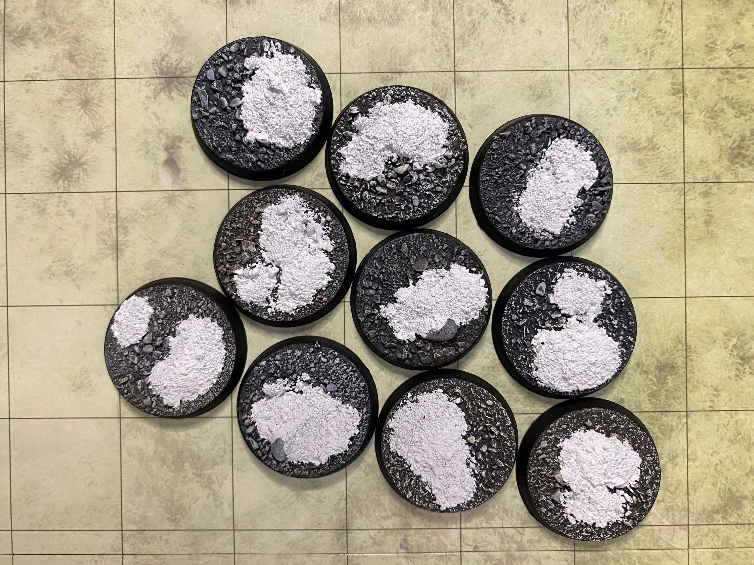 10x32mm Fully Assembled War-game Bases Pack, Norse/space Wolves/snow ...