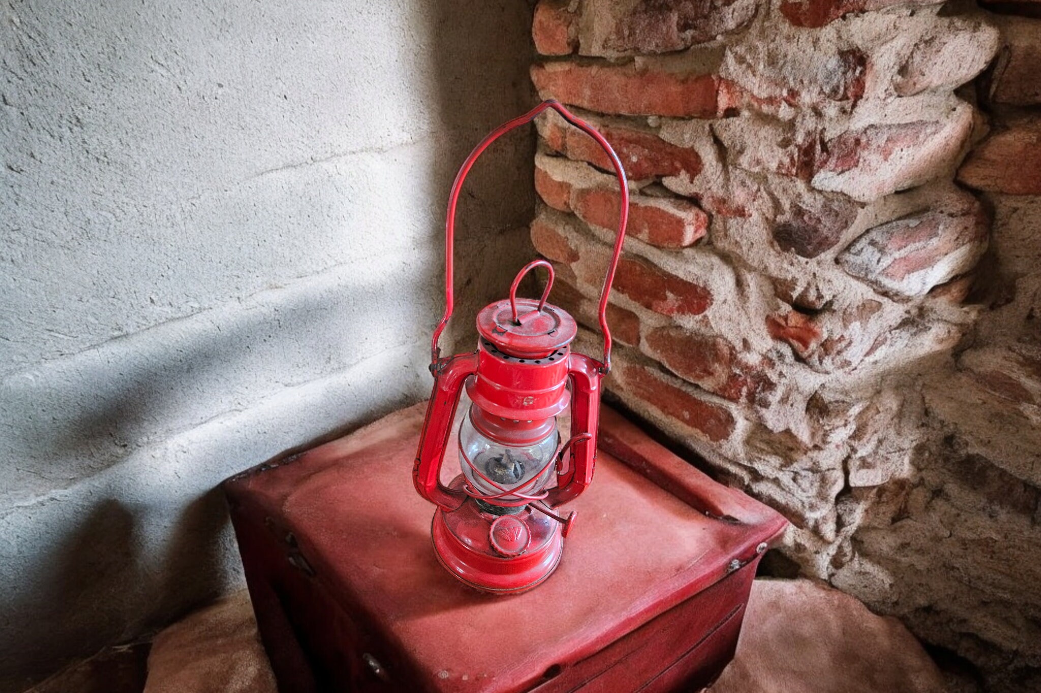 Red Winged Wheel No. 350 Oil Lamp Lantern Made in Japan HORSESHOE CURVE ...