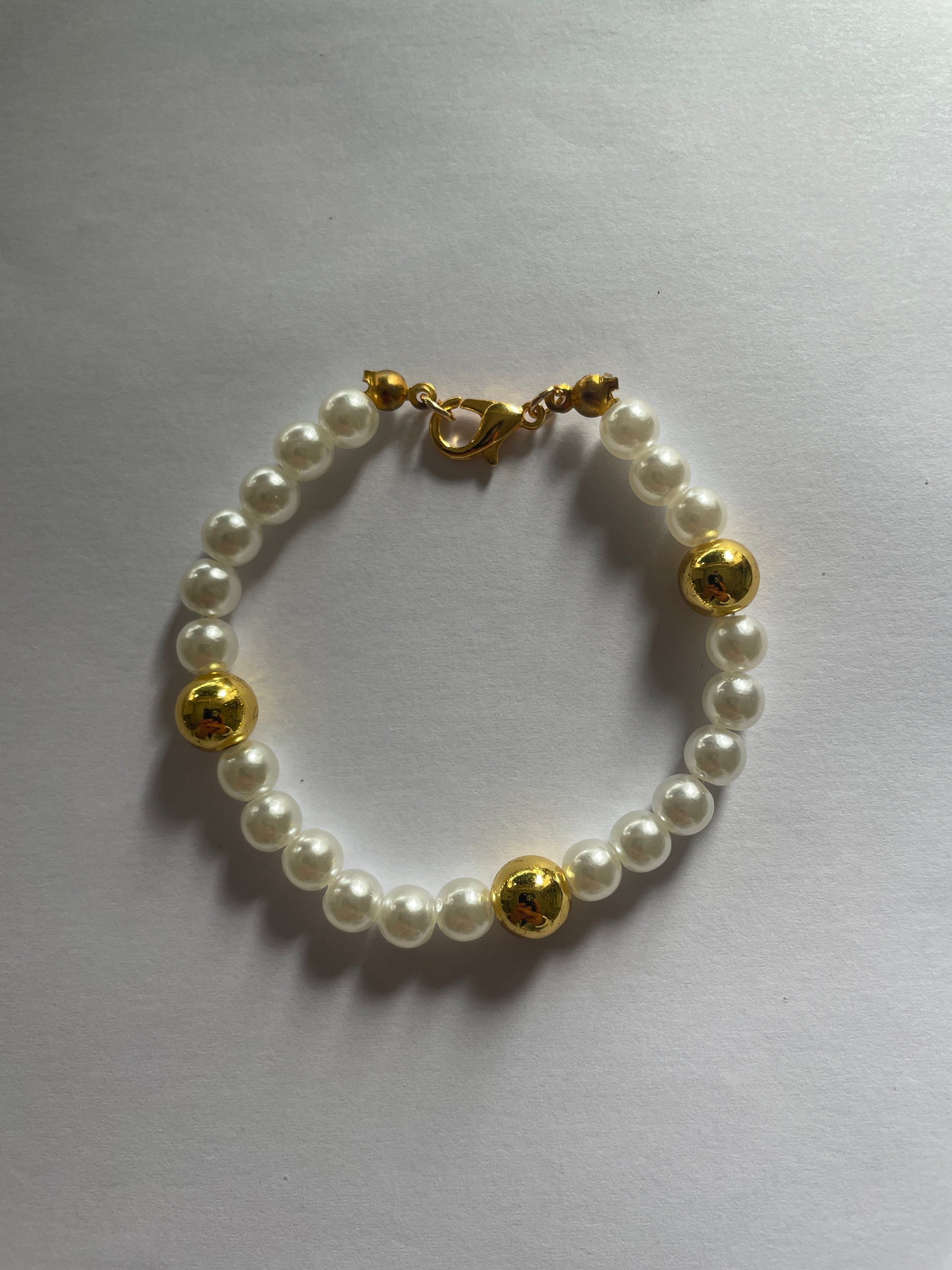 Aesthetic Pearls and Gold Beads Bracelet - Etsy