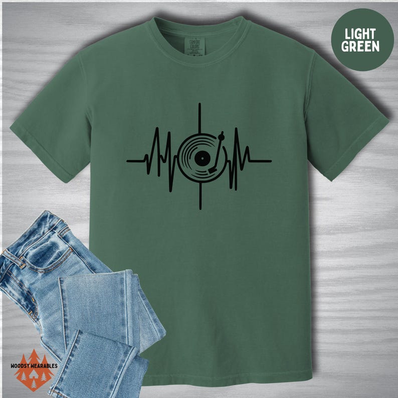 Vinyl Pulse T-shirt: Turntable Heartbeat DJ Tee - Comfort Colors - Etsy