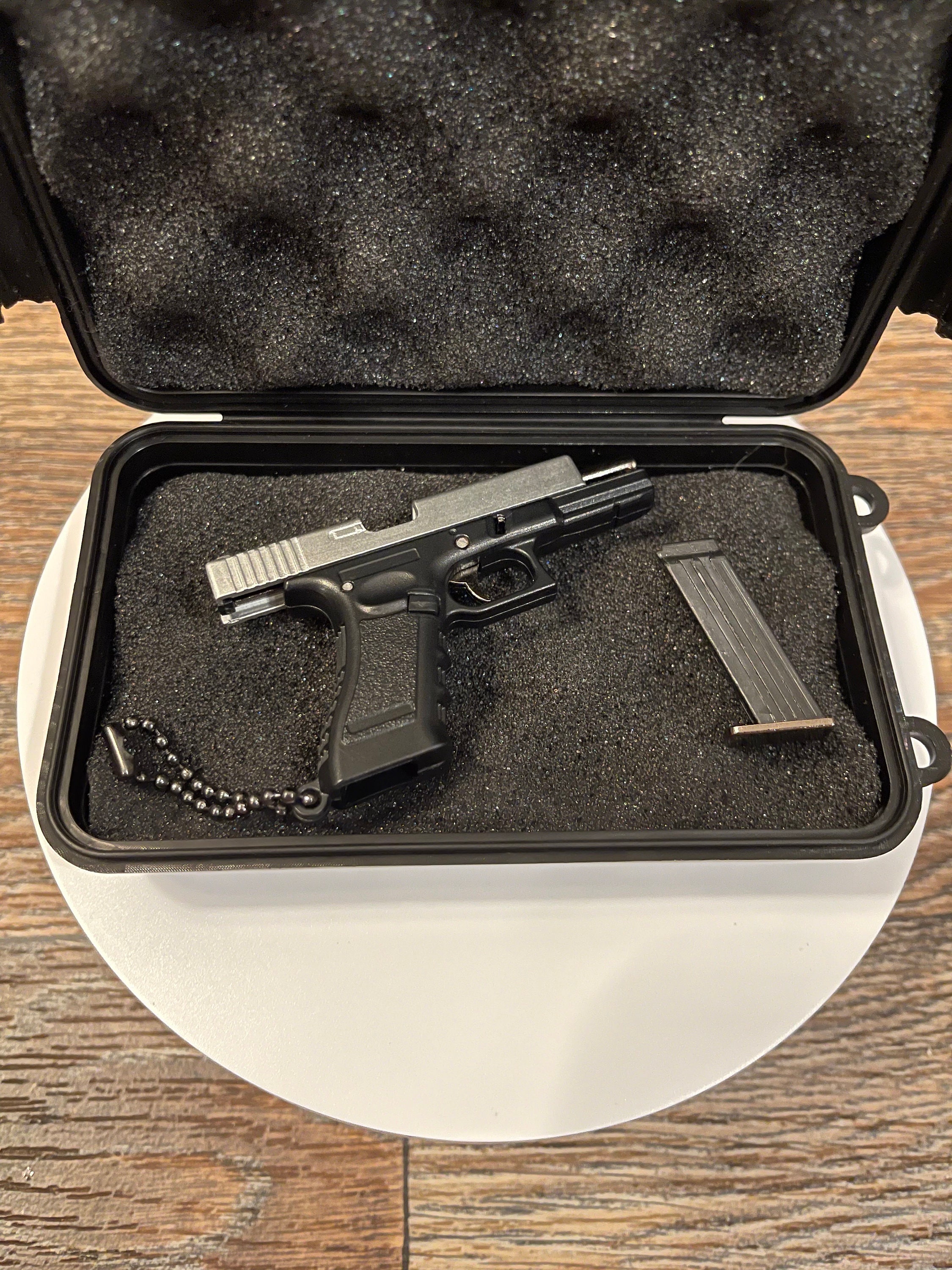 Mini Silver 9mm Pistol Toy Keychain, Mini Pistol Fidget Toy, Working ...