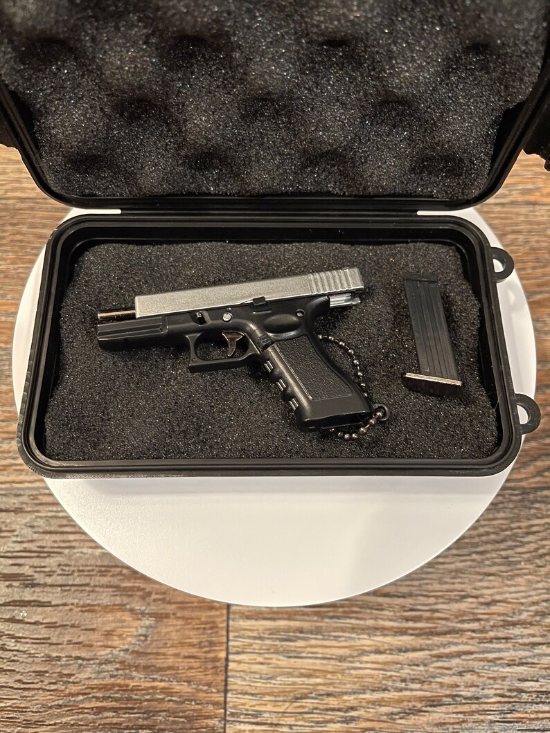 Mini Silver 9mm Pistol Toy Keychain, Mini Pistol Fidget Toy, Working ...