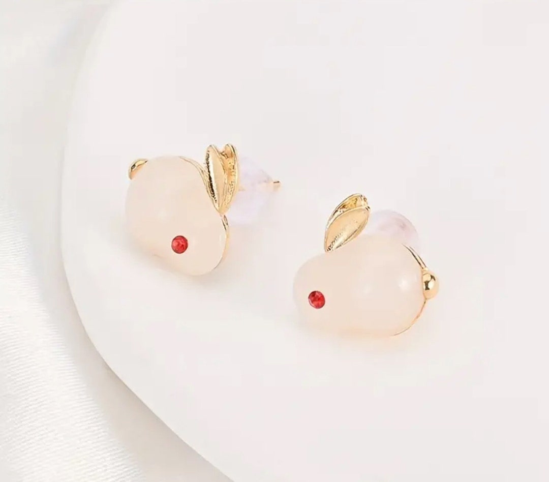 White Jade Rabbit Earring, Golden Ears Rabbit Bunny Earring Dangle ...