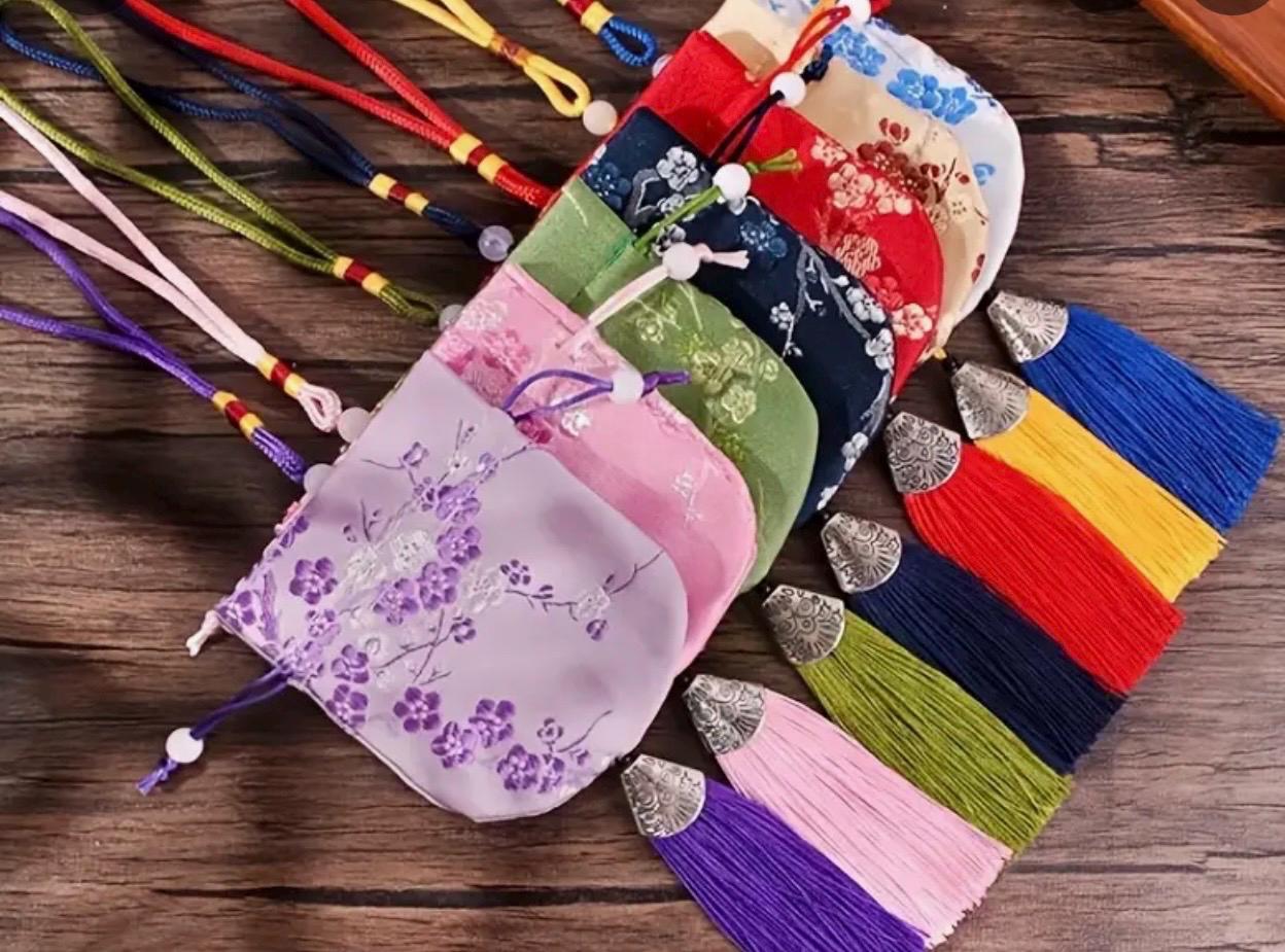 Chinese Embroidered Sachets Tassel Car Hanger, Flower Bag Charm, Empty ...