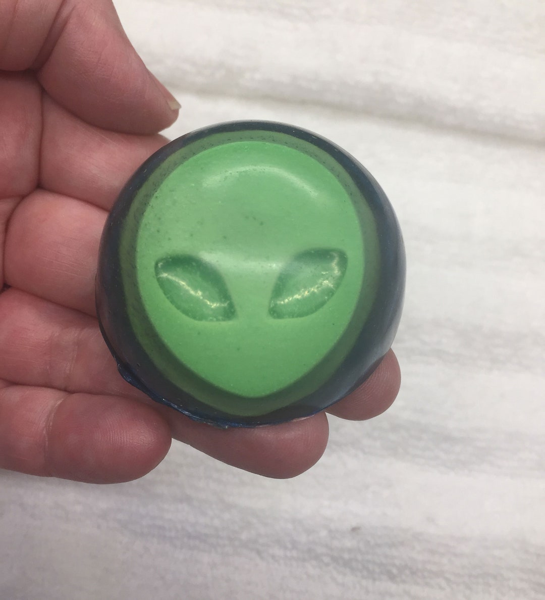 Glow in the Dark Alien Soap Handmade Soap Bars Chamomile Fragrance Cute ...
